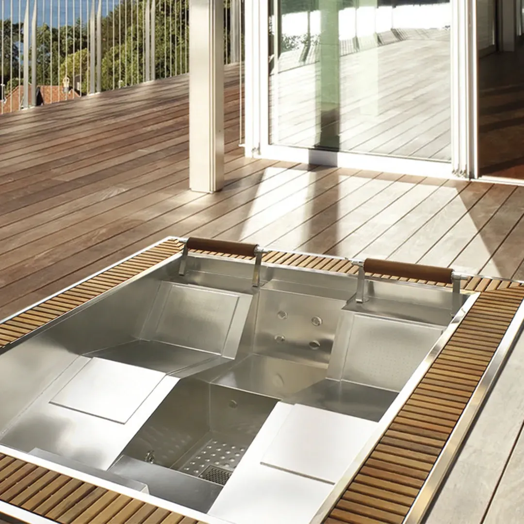 Spa Elegant , 4-person stainless steel jacuzzi - Aquavia Spa