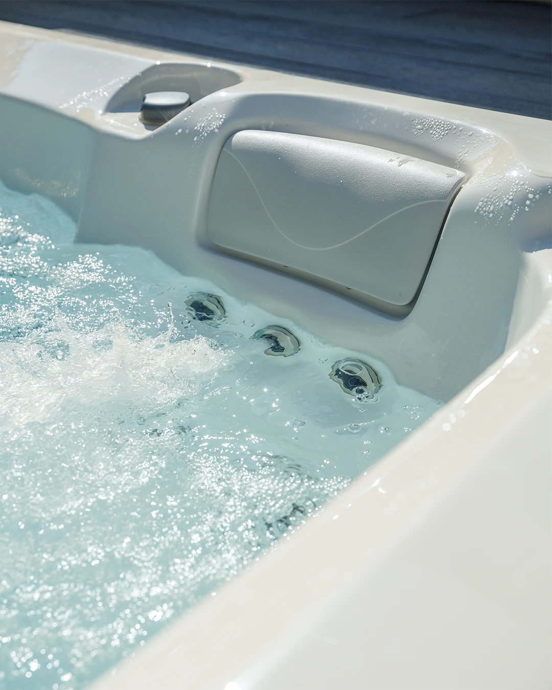 Jacuzzi embutida Pulse | Design exclusivo e bem-estar em casa