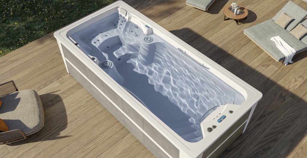Enjoy a relaxing return to your routine with your swim hot tub and jacuzzi.